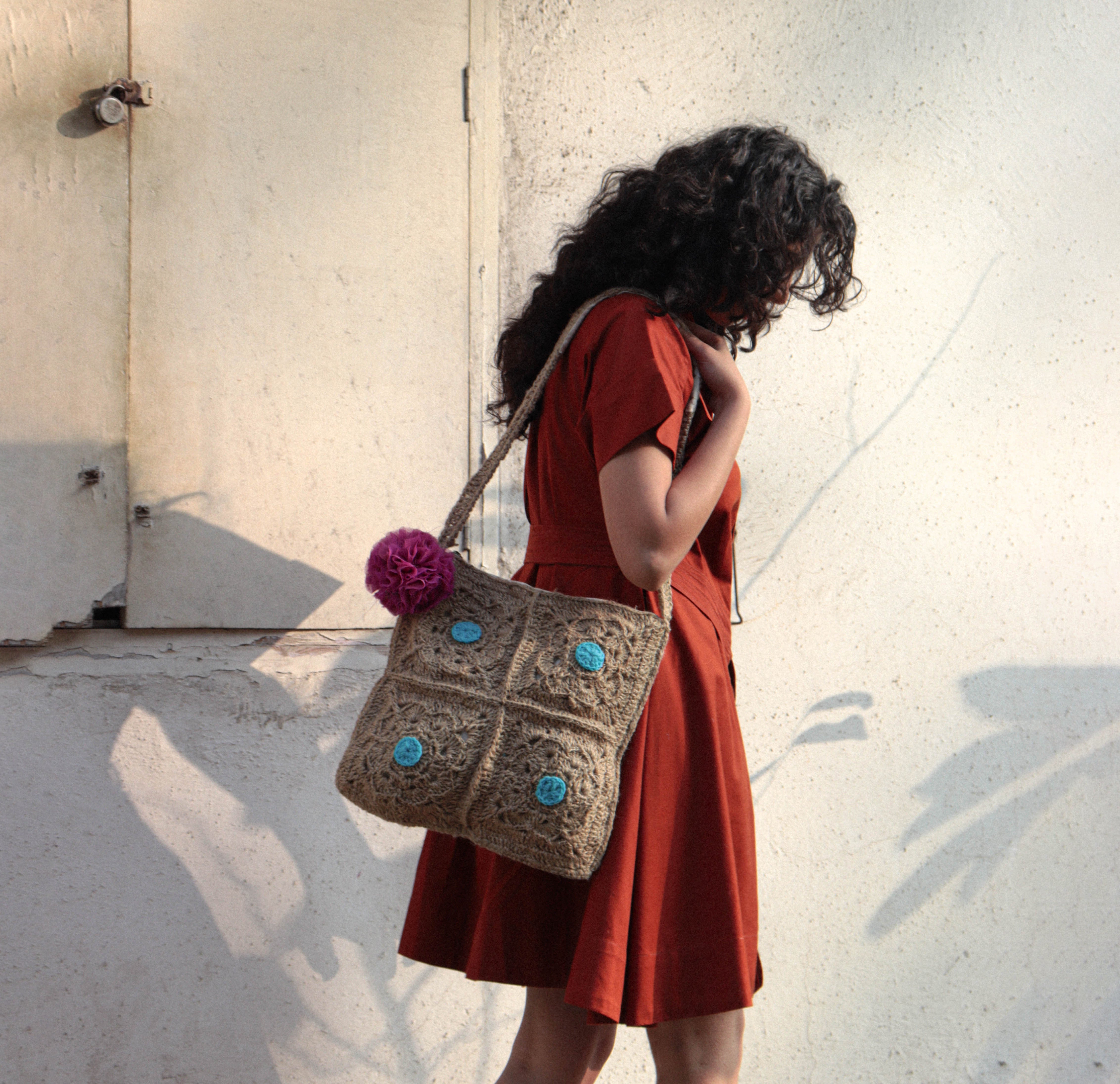 Square Crochet Sling Bag – Itihasikala